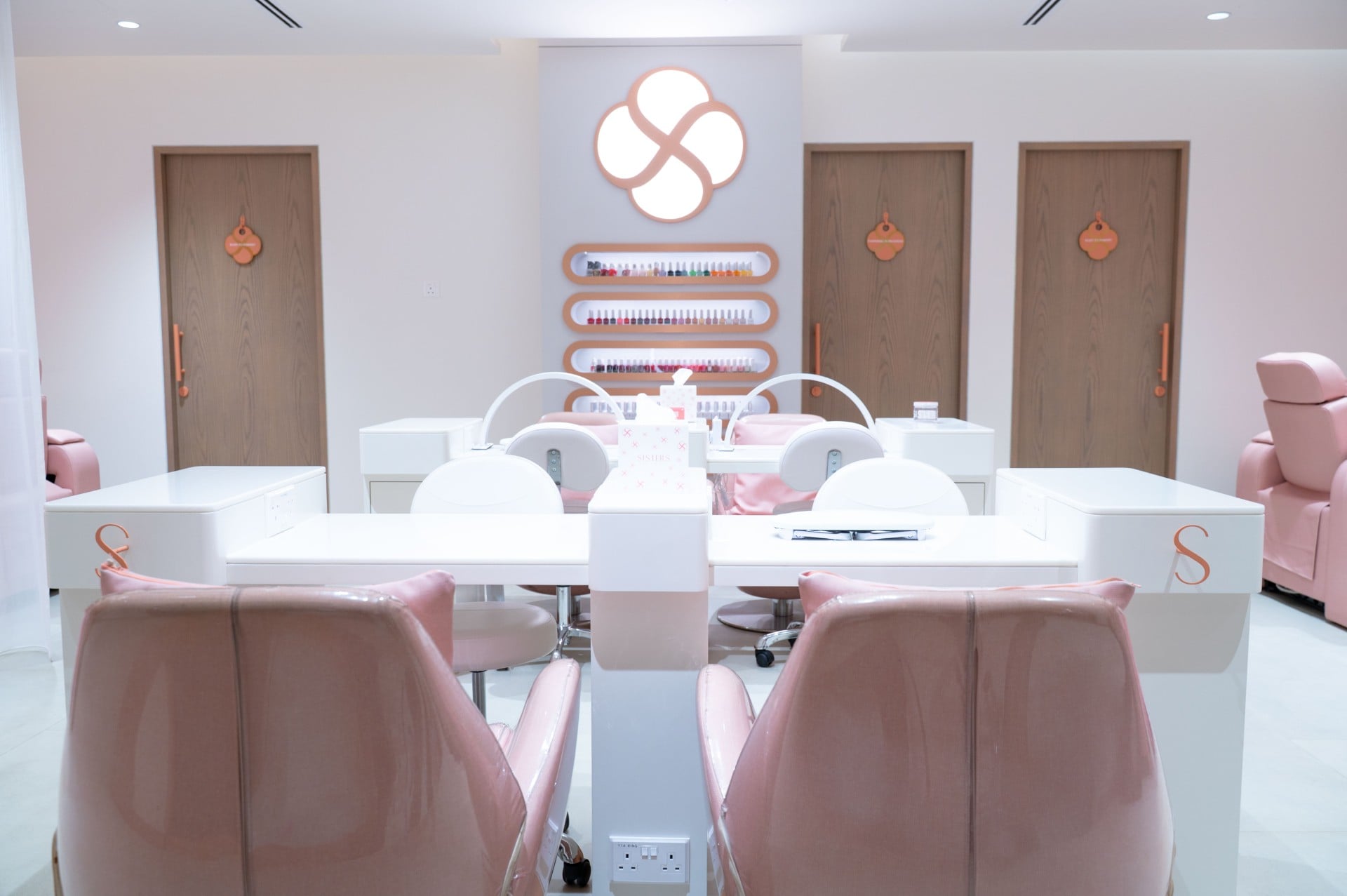 Sisters Beauty Lounge Ladies Salon Dubai UAE | Mall of the Emirates